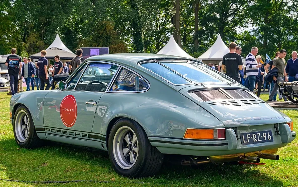 Experts assess future value of modern and classic sports cars