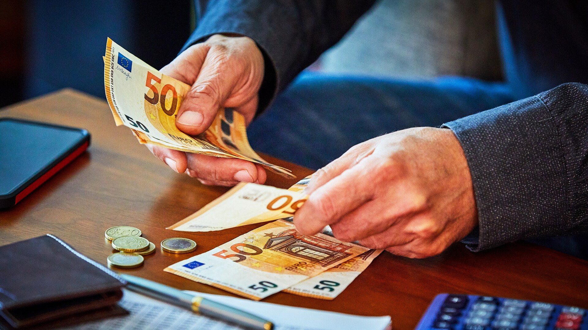 „Schere zwischen Armen und Reichen Rentnern immer größer”: Leser zur ...