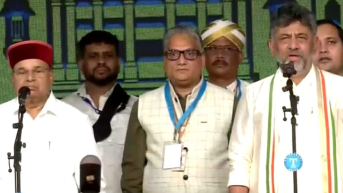 Karnataka Chief Minister DK Shivakumar takes oath, G Parameshwara is ...