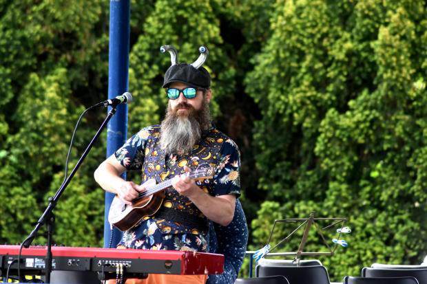 Sunshine, live music and street food draw crowds to Sundays in the Park