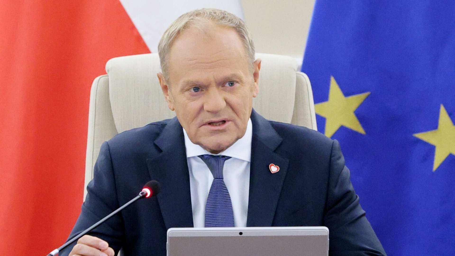 Donald Tusk komentuje wizytę Karola Nawrockiego w USA: "Żeby nie dał ...