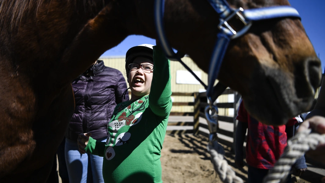 Salinas students boost reading skills through horse-powered program