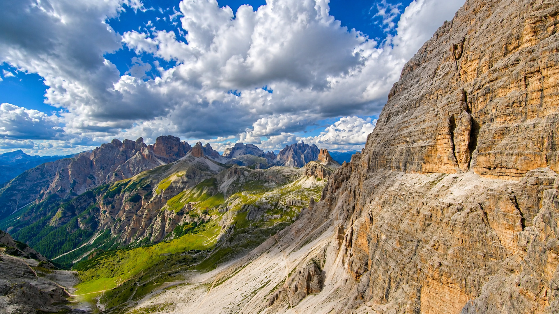 Explore Tre Cime di Lavaredo in Italy’s Sesto Dolomites (4K)