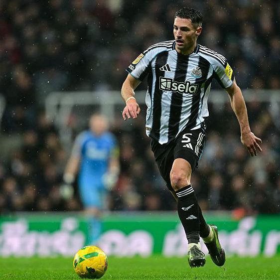 'No need to waste money' - fans on 'silky' Schar's extension