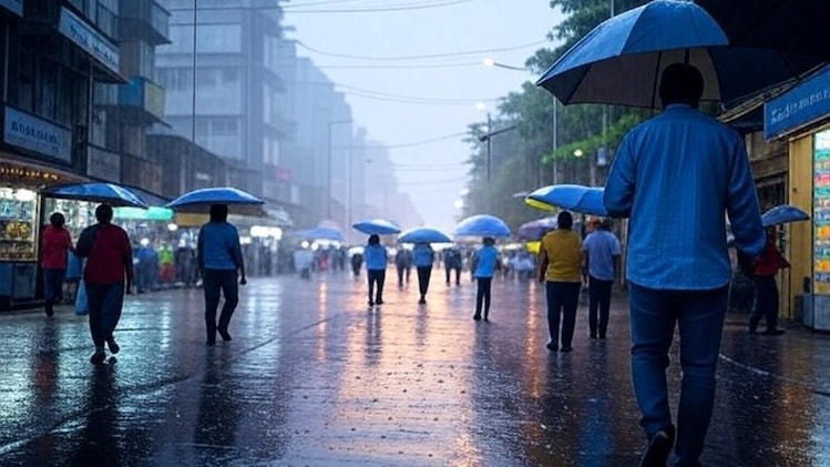 Pre-monsoon showers in Mumbai bring relief from heat, triggering chaos ...