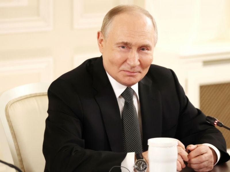 Wladimir Putin: Überraschung an der Front - Putin-Soldaten mit kurioser ...