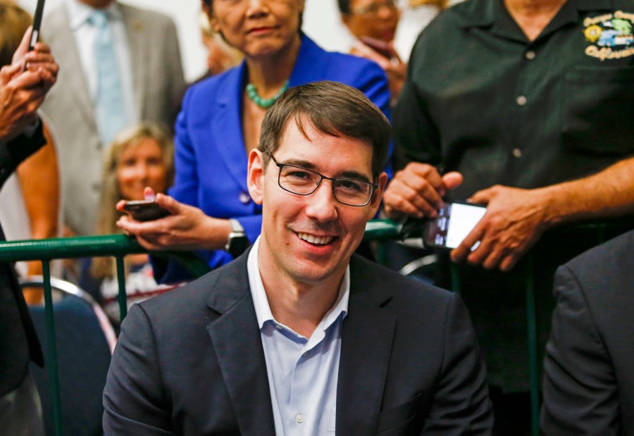 Harder advances to general election; challenger not yet called