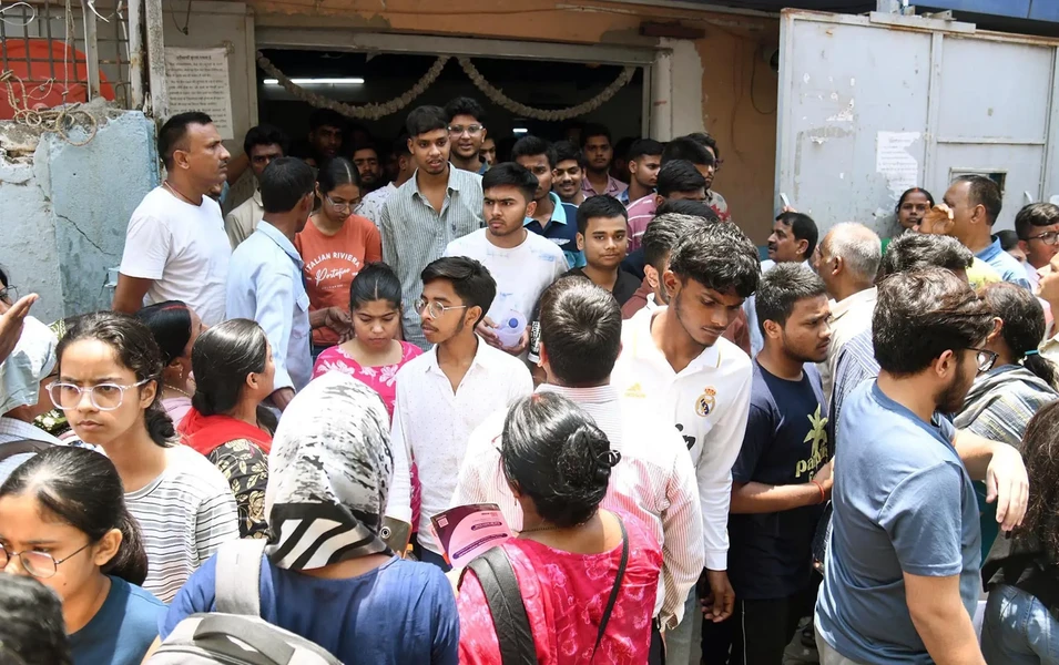 Record 10,107 women clear JEE Advanced as IITs eye diversity gains