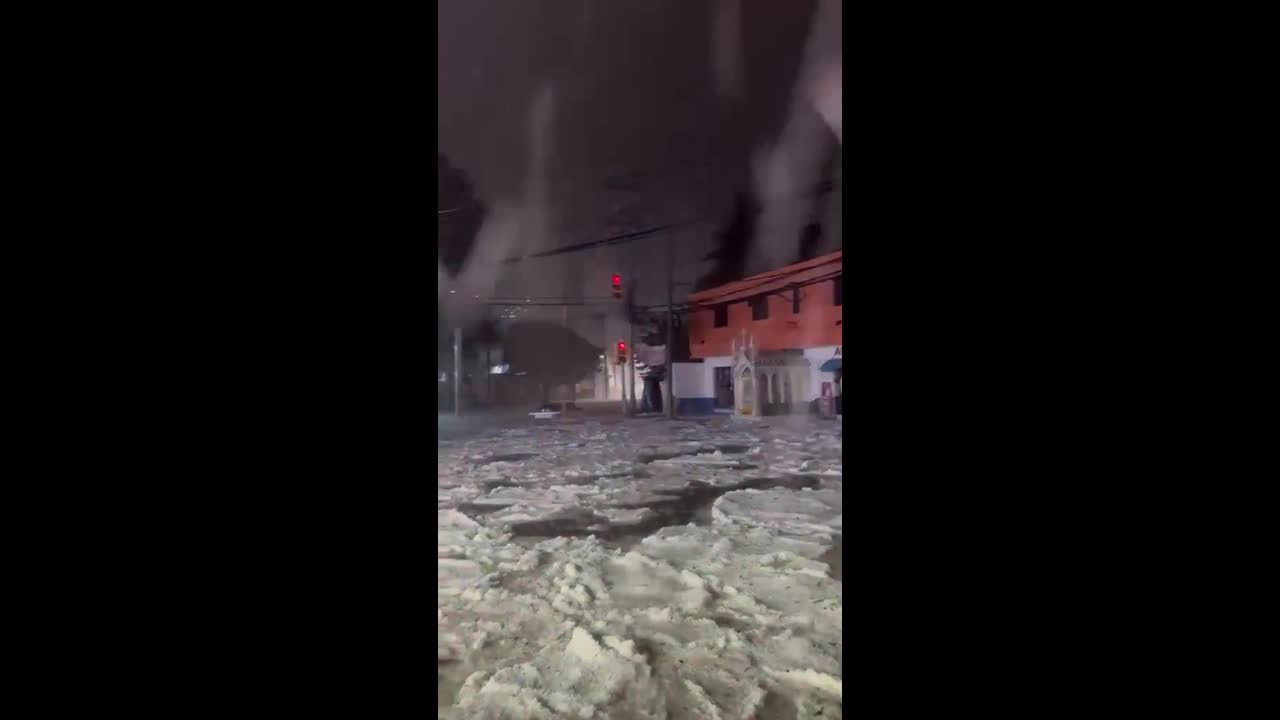 Streets flooded in Mexico City as storms batter the region