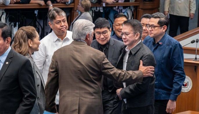 Chiz breaks deadlock: Quorum declared with 12 senators present