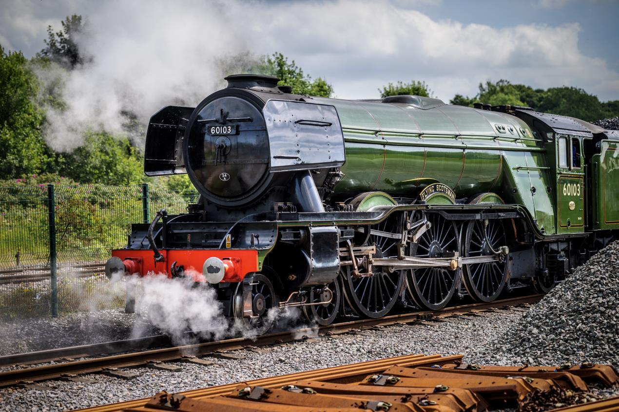 Fun for a fiver: Ride behind the legendary Flying Scotsman for only £5 ...