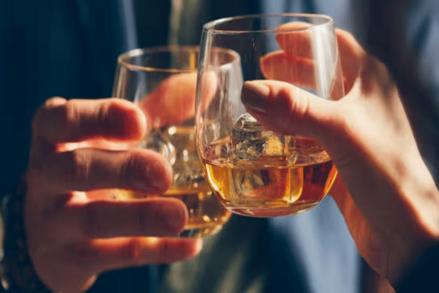 2x2x2 rule: What is the golden rule of 2x2x2 for alcohol drinkers? What ...