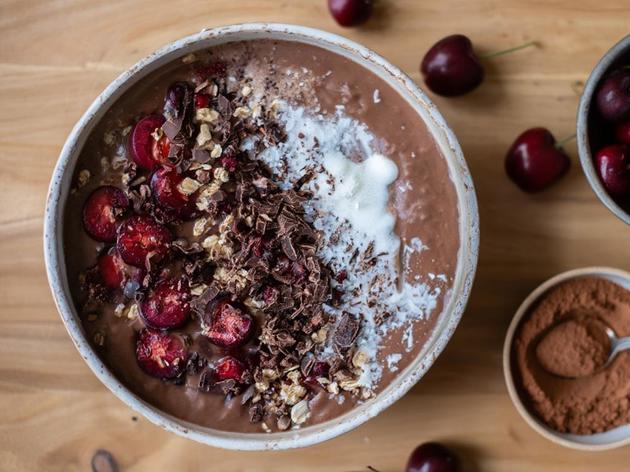 Schwarzwälder Kirsch trifft Skyr: cremiges Protein-Frühstück, das wie ...