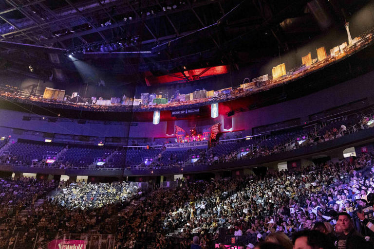 'Incredible': Golden Knights fans take in wild Game 1 win at watch ...