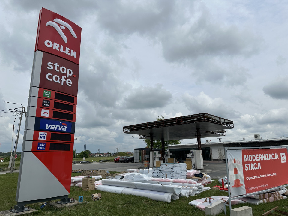 Orlen wjeżdża do Klimontowa i zastąpi markę Shell. Trwa przebudowa ...