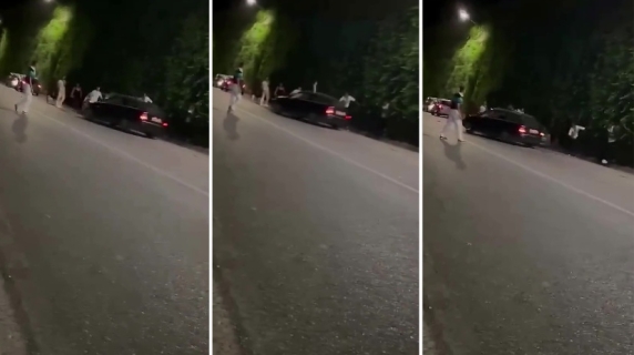 Lite all'uscita della discoteca, un'auto si lancia contro un gruppo di ...