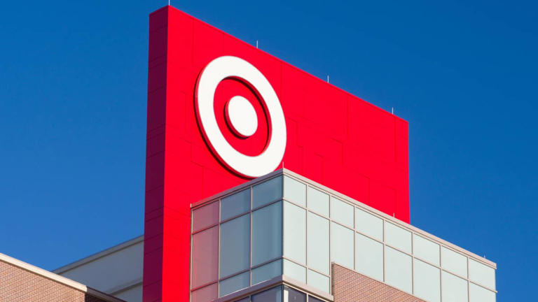 Target’s $120 linen-style accent chair is perfect for relaxing and ...