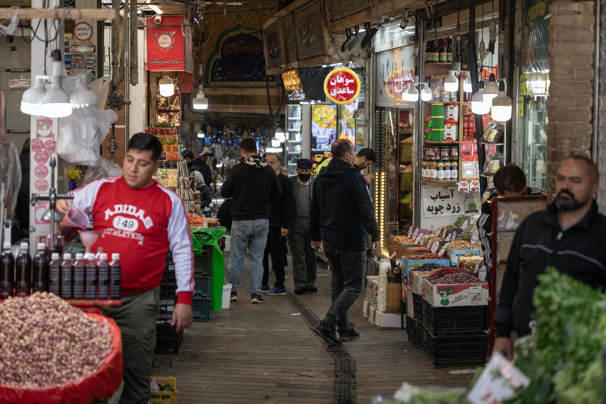 War-ravaged Iran sees inflation hit highest level since World War II