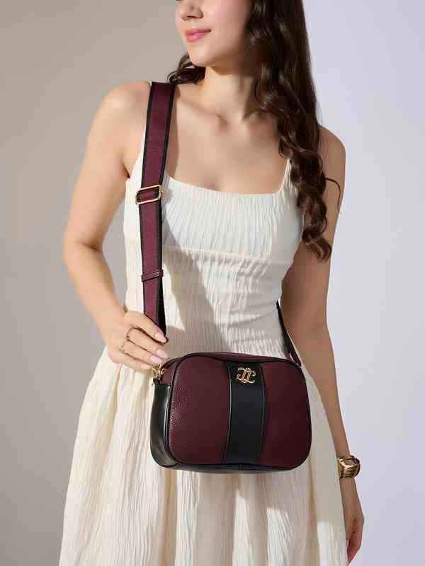 Myntra end of reason sale is live: Trendy sling bags for women