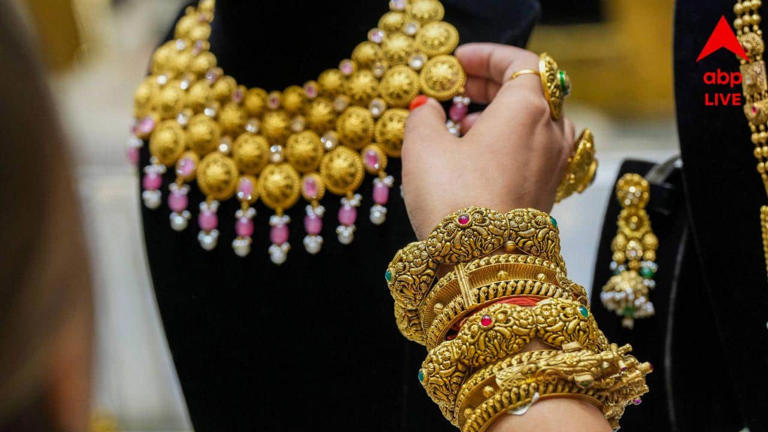 Government debunks claim of $12 billion RBI gold sale. Here’s what data ...
