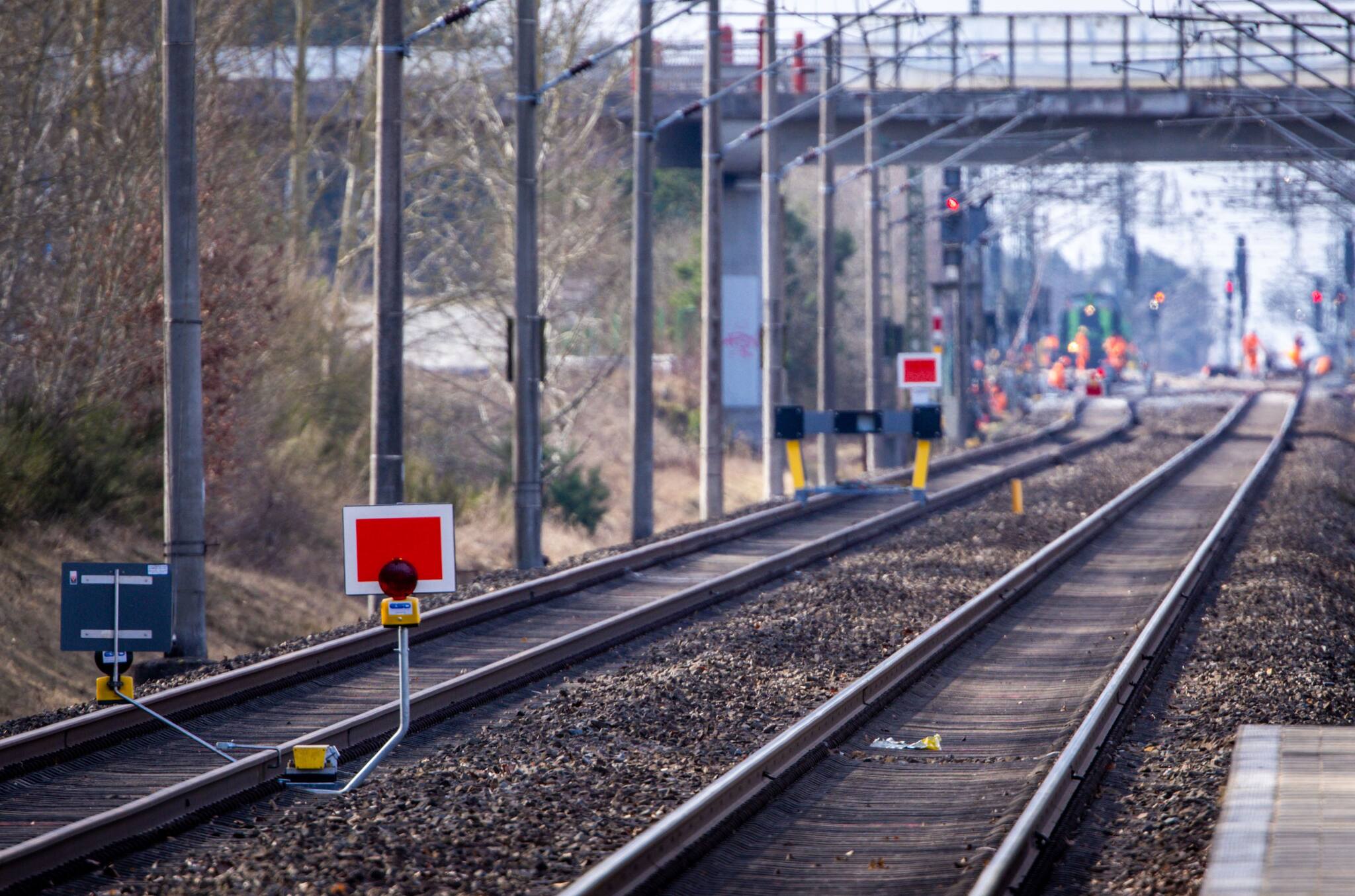 Bahn gibt Strecke Hamburg-Berlin nach Generalsanierung frei