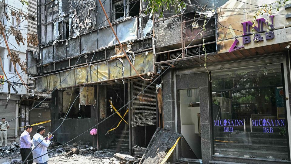 South Delhi hotel fire: Two women jump from burning building to escape ...