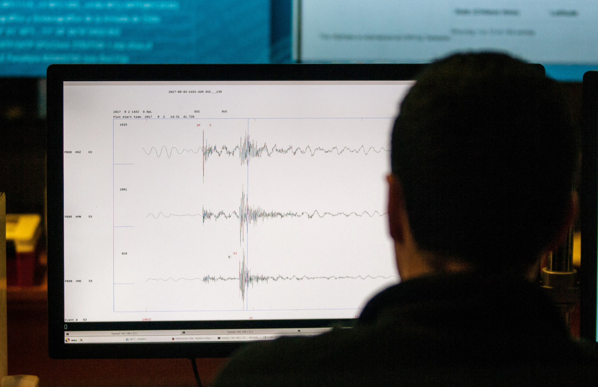 Magnitude 6.2 earthquake shakes southern Italy