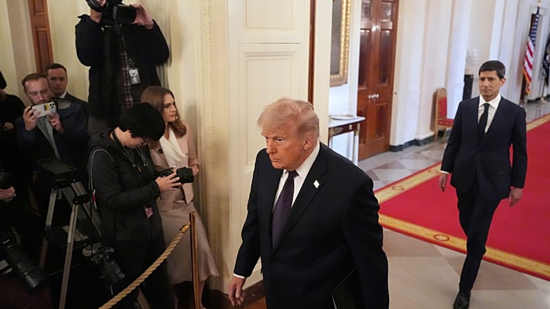 White House offers to vet AI models before release after Anthropic ...