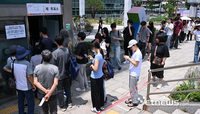 [6·3지방선거] 투표율 오후 5시 57.4%…최종 60%대 진입 주목