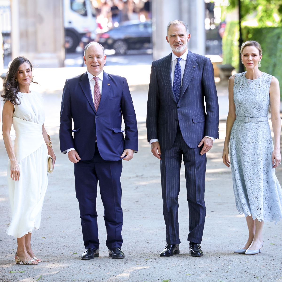Charlene di Monaco e quella riverenza sbagliata a Letizia di Spagna