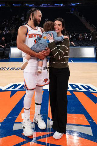 Knicks WAGs Ali Brunson and Shannon Hart break down how they're keeping ...