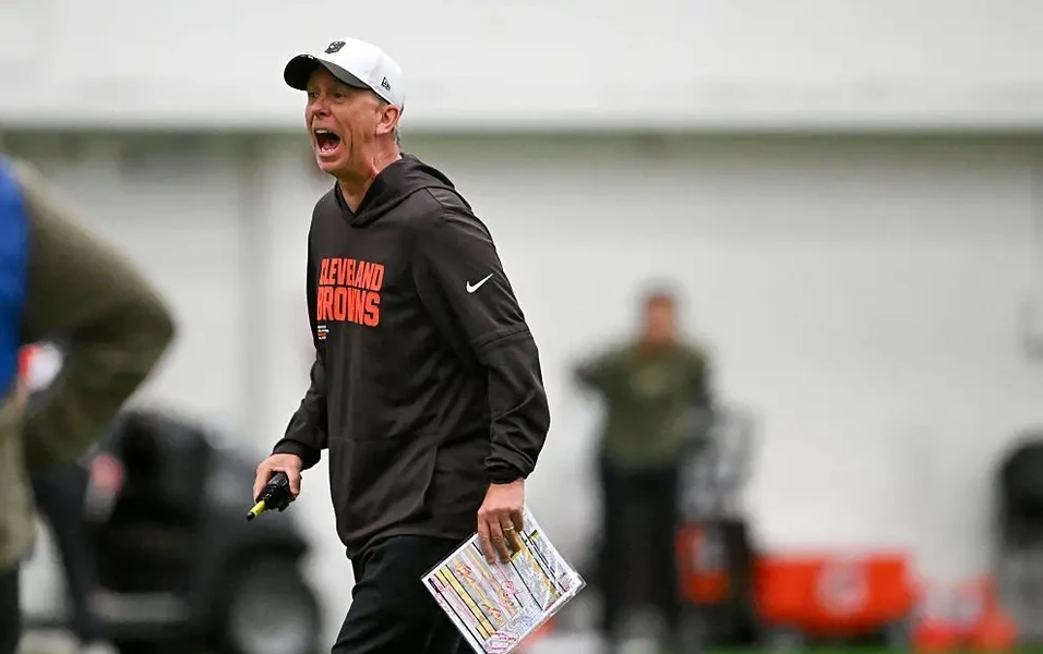 Browns' Monken warns drafting Sorsby poses 'slippery slope'