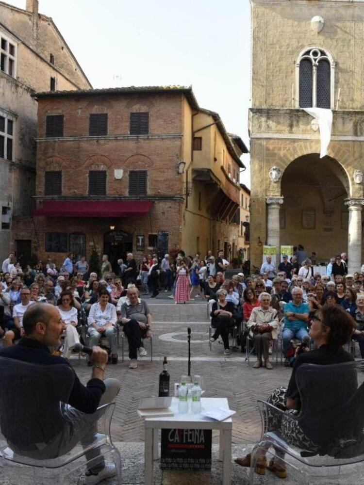 Un emporio di libri nella ‘Città ideale’ (video)