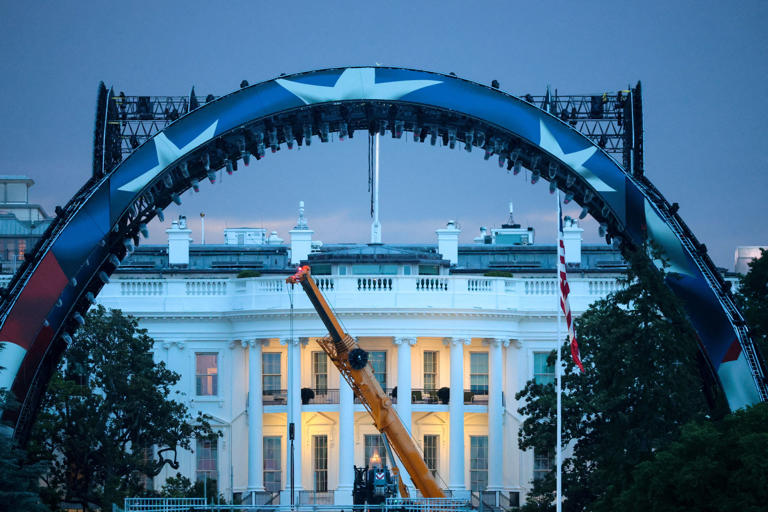 Trump floats making White House UFC arena permanent