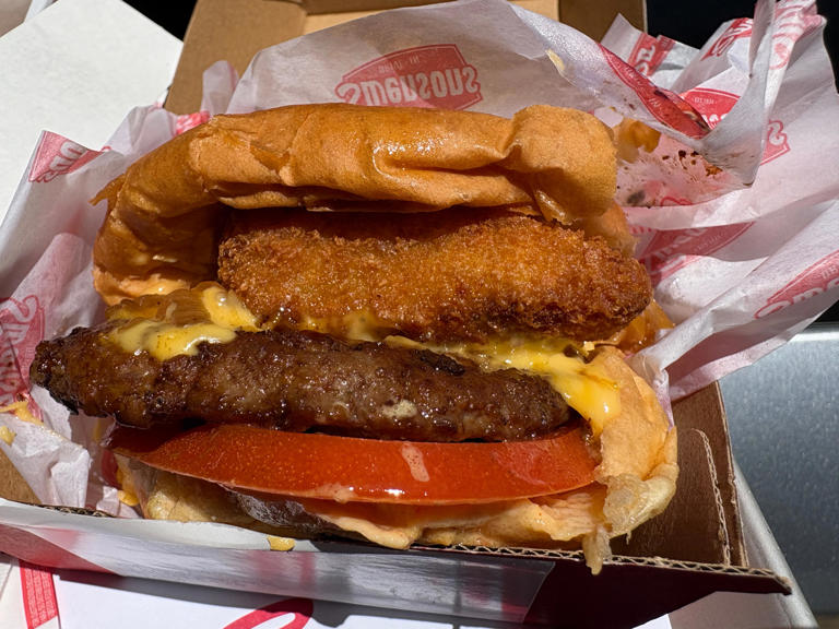 Swensons, Akron Honey partner to create hot honey burger, fries 🍔