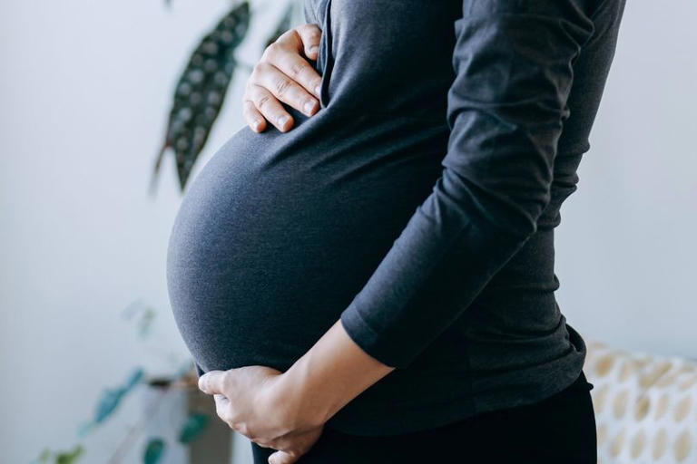 Pregnant women issued urgent new advice on baby movements