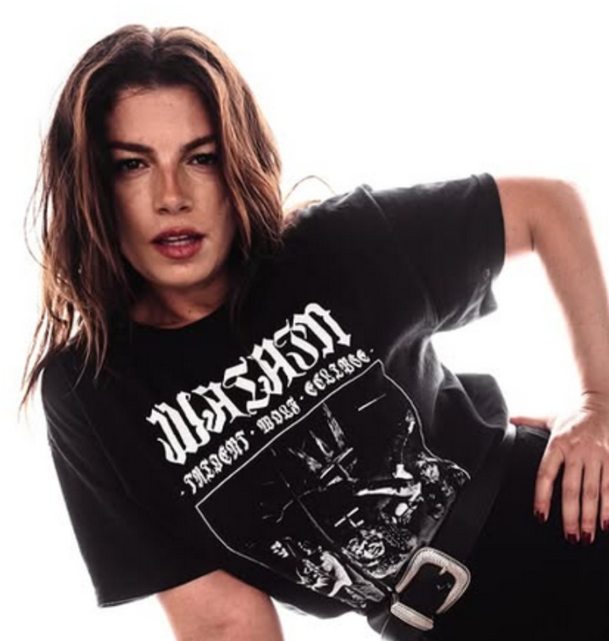 Emma Marrone ancora vittima di body shaming: “Mettersi a dieta”