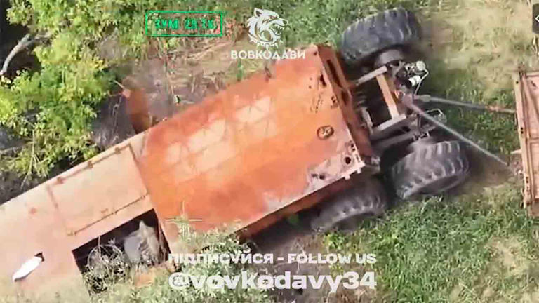 Ukrainian drones destroy improvised Russian vehicle during offensive in ...