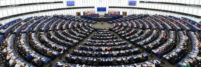 Il Parlamento UE potrebbe smettere di usare Google per le ricerche web