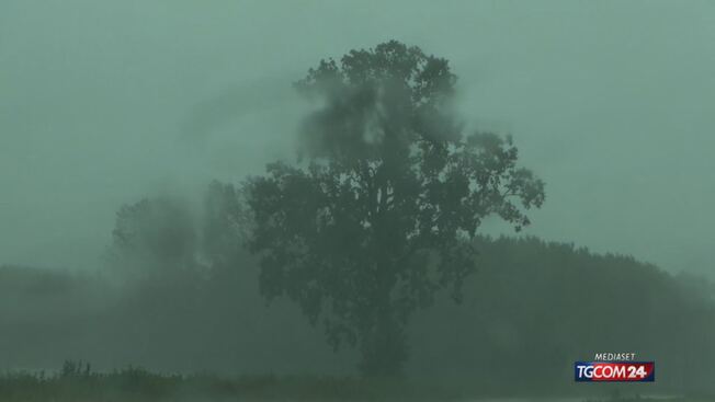 Tempesta nel Pavese, silos abbattuti e cascine devastate