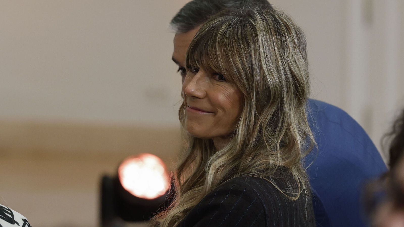 El juez Peinado retrasa al 15 de junio la citación de Begoña Gómez para ...