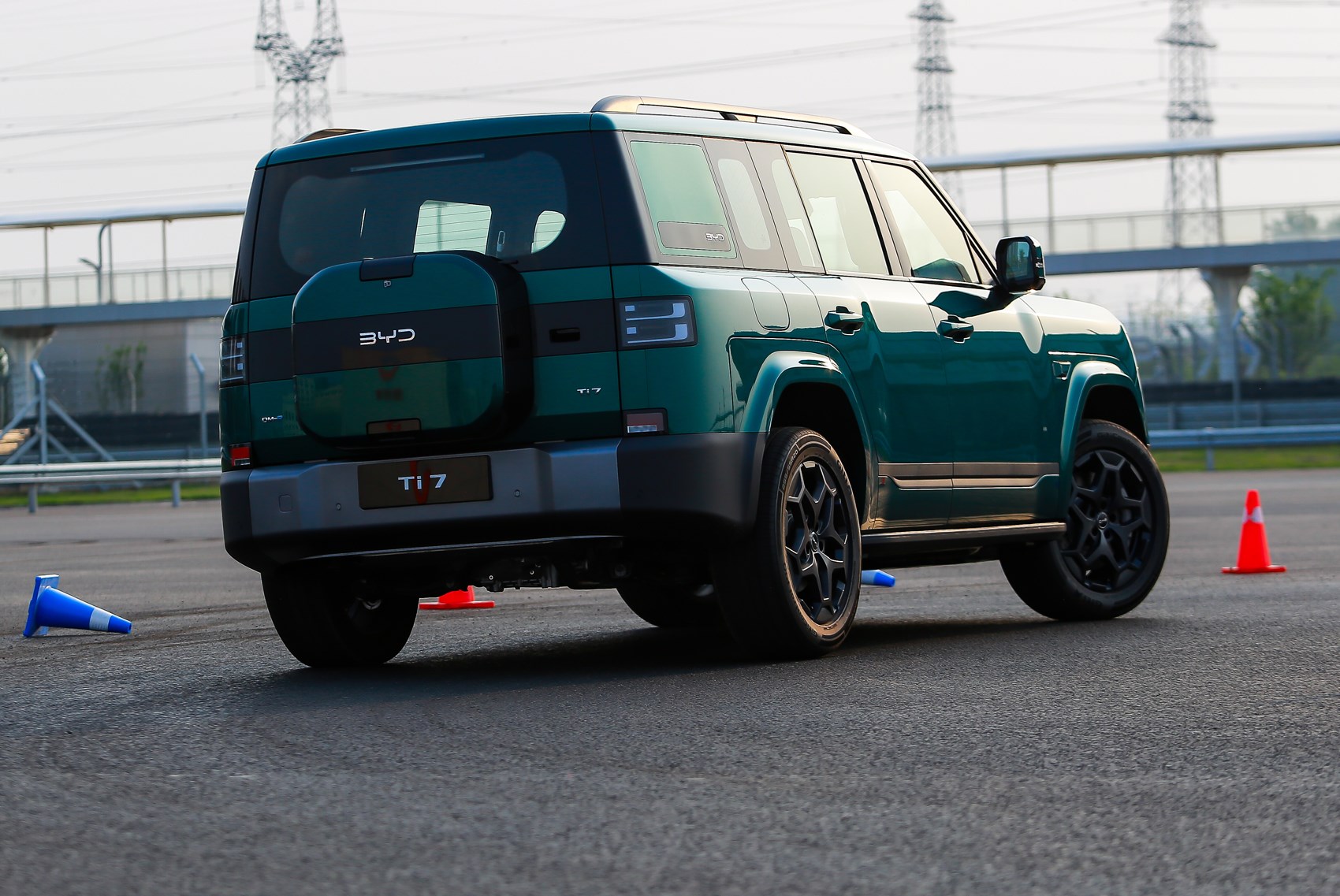 BYD Ti7 (2026) review: the hybrid Defender hunter from China is (almost ...