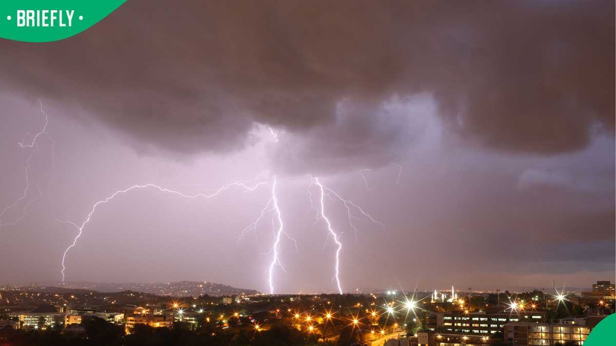 SAWS issues orange level 8 warning for Eastern and Western Cape ...