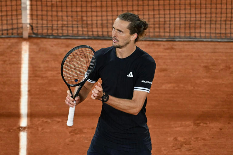 Trauriger Grund für Oma-Besuch: Alexander Zverev wird in Paris von ...