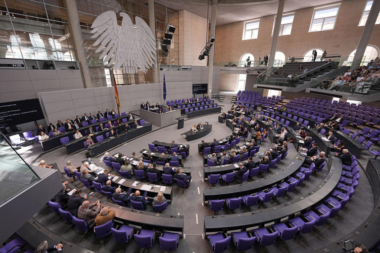 EU Commission urges Germany to modernize public administration