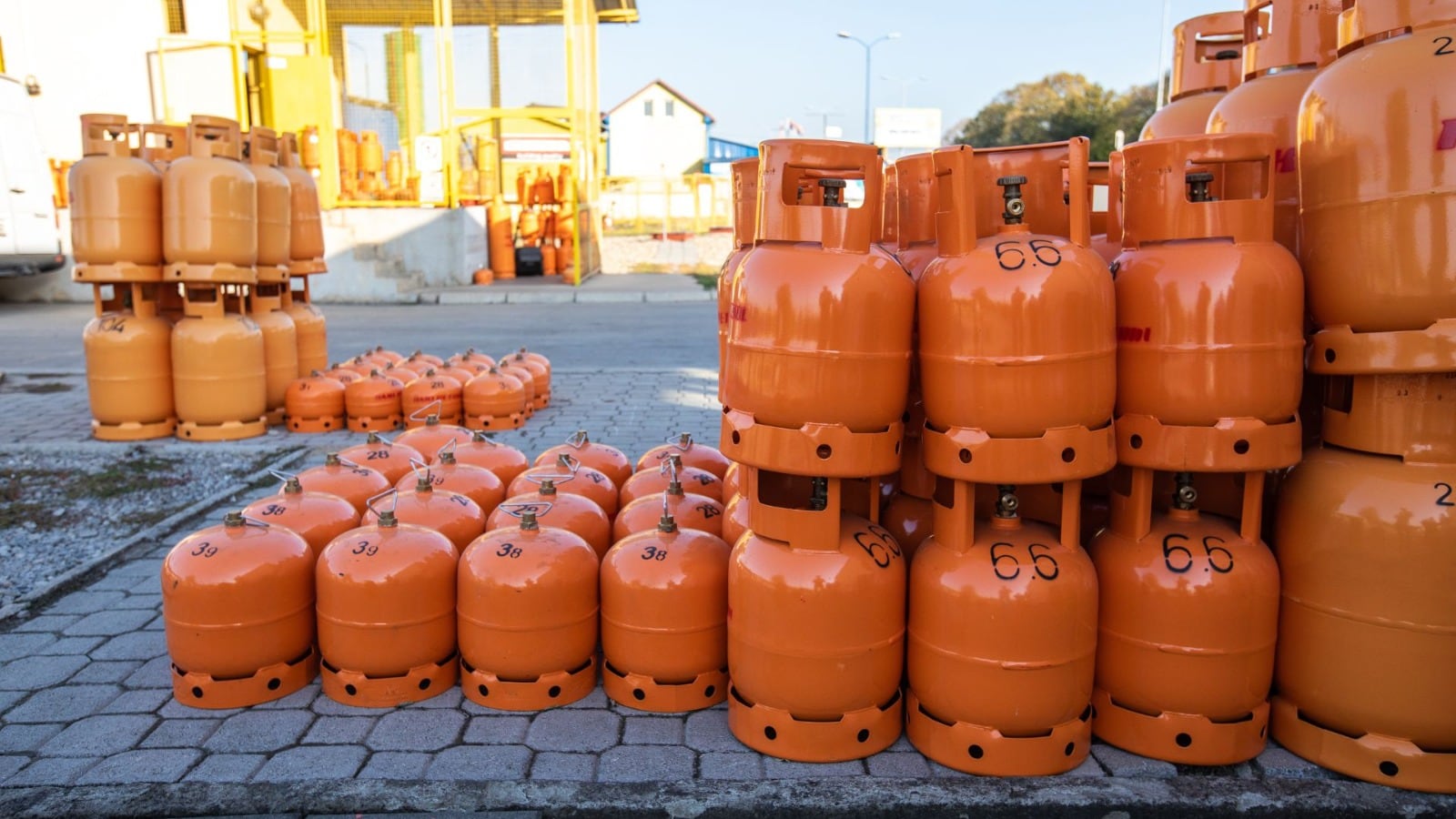 Gobierno sigue colgado con deuda a empresas que distribuyen gas en ...