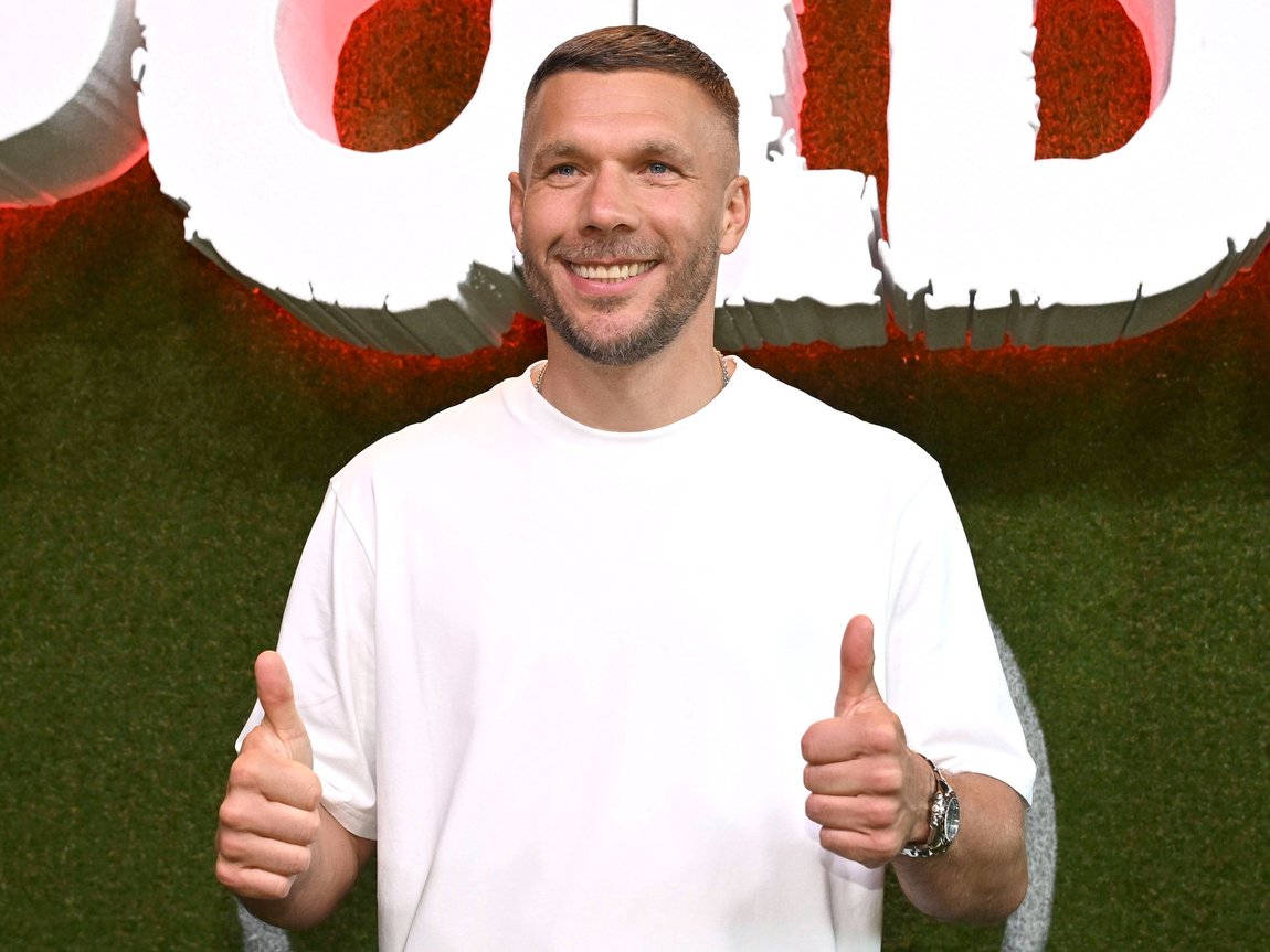 Ein Telefon reicht: Fussballstar Lukas Podolski kommt ohne Computer aus