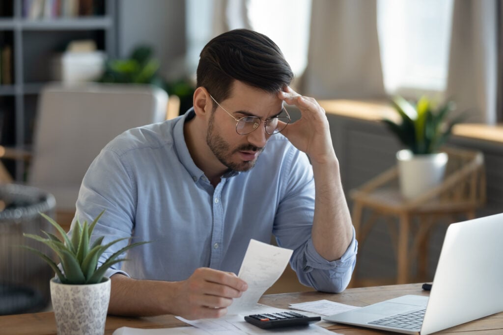 Americans' financial stress hits troubling levels