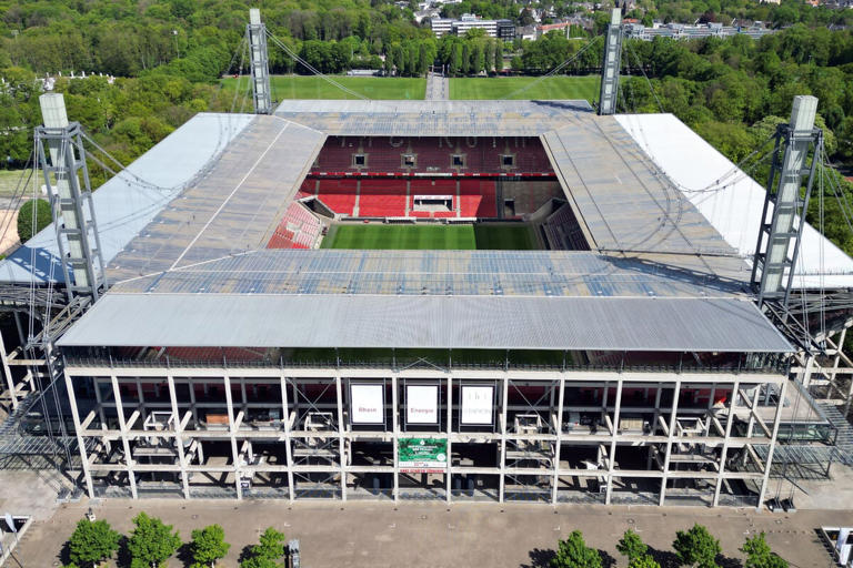 Was ist denn da los? 1200 Menschen machen RheinEnergie-Stadion unsicher