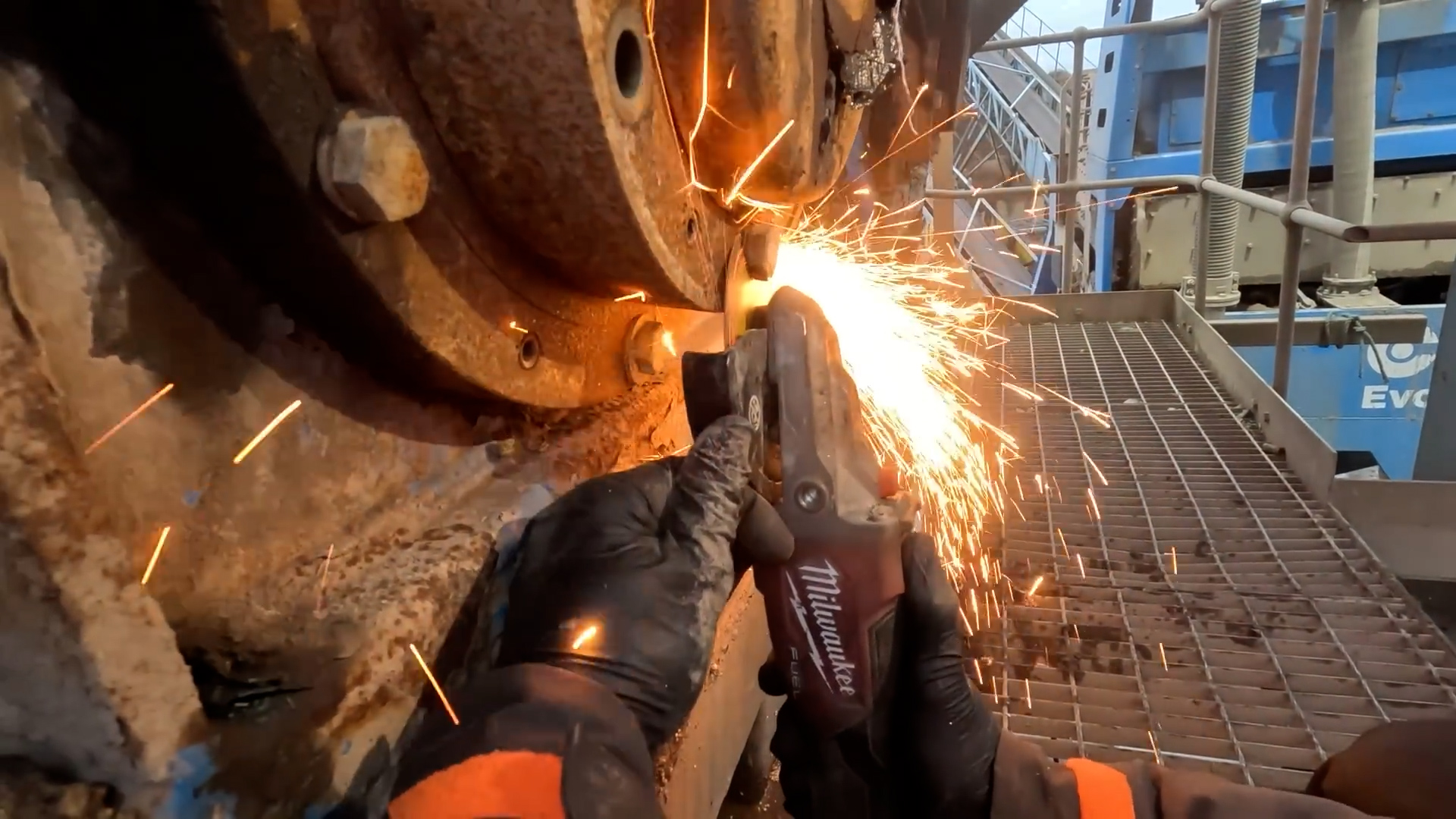 Wash plant bearing repair with precision grinding